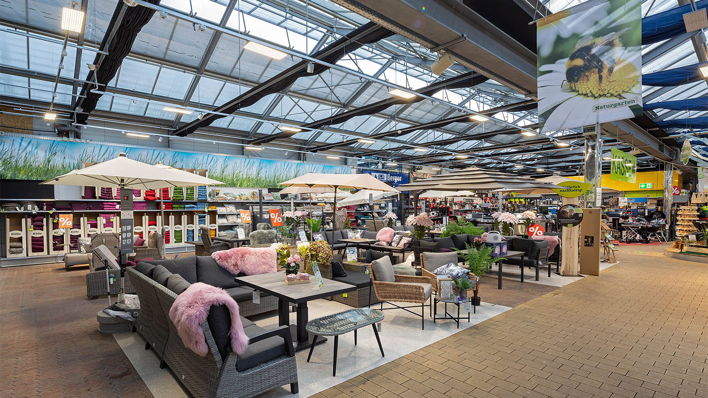 Top Benefits Of Track Panel Lighting That You Should Know! - OLAMLED