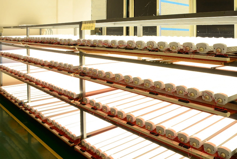 How To Design And Choose The Parking Lot Of The Tri-Proof Lights - OLAMLED